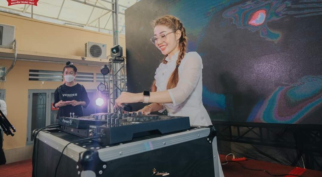 DJ Zoey T: Điều chỉnh thông tin sai lệch về drama trên TikTok gây tranh cãi - Đời Sống Và Thương ...