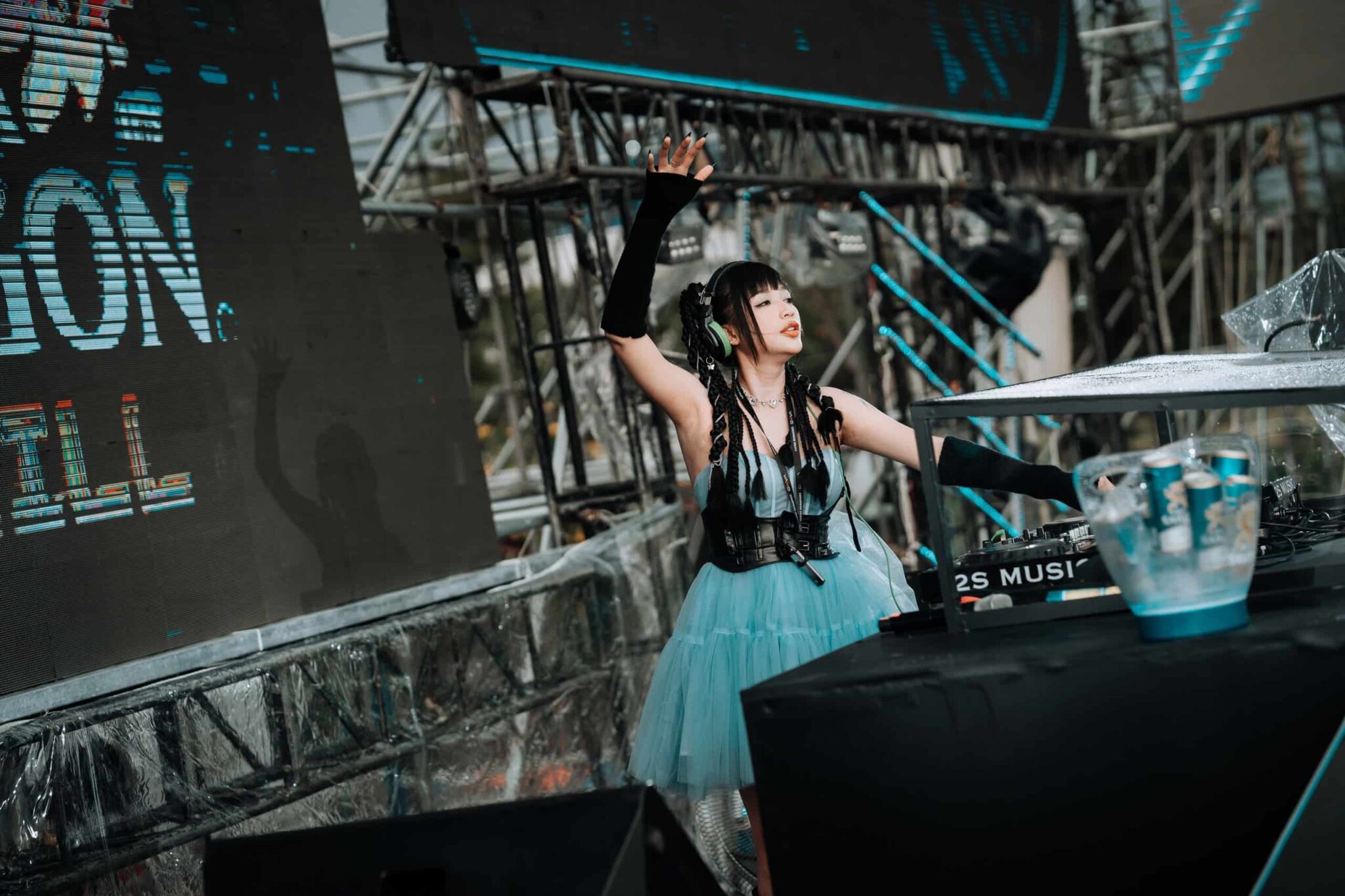 DJ Rin và sự phá cách trong dự án trend cô dâu: Đứng chung sân khấu cùng DJ Wukong - Đời Sống Và ...